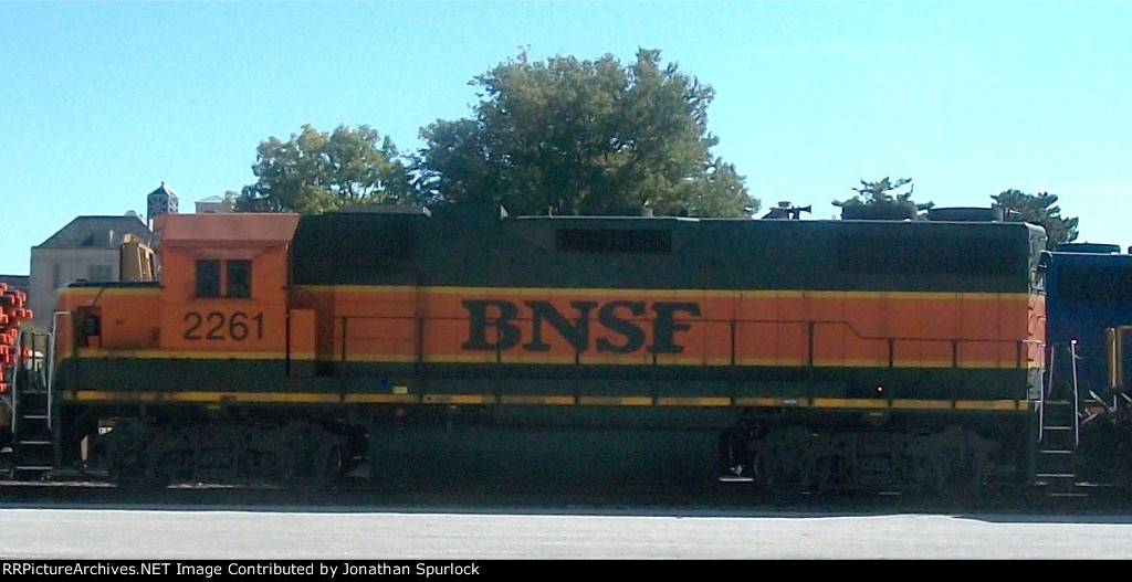 BNSF 2261, left side